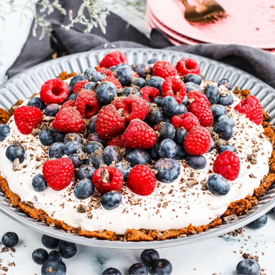 Skyr Cake with Berries